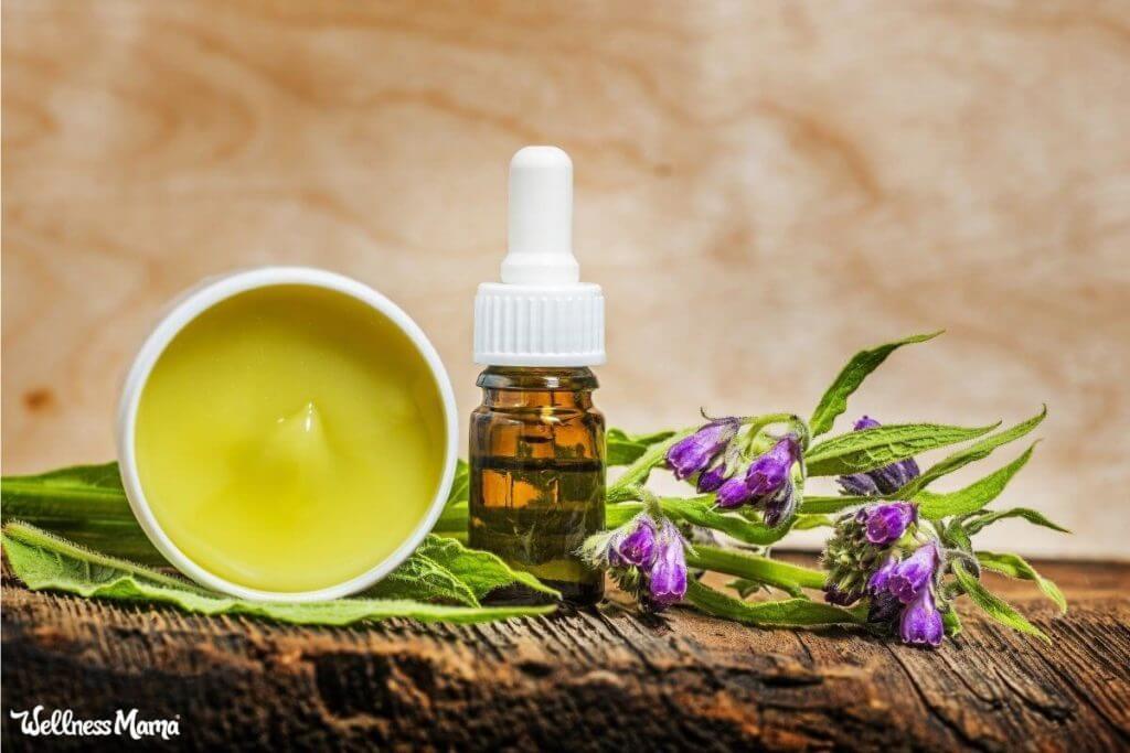 How to use Comfrey Leaf Herb as a Natural Remedy