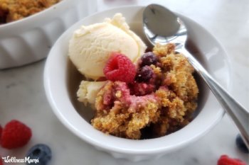 Berry Crisp Recipe (with Almond Flour)